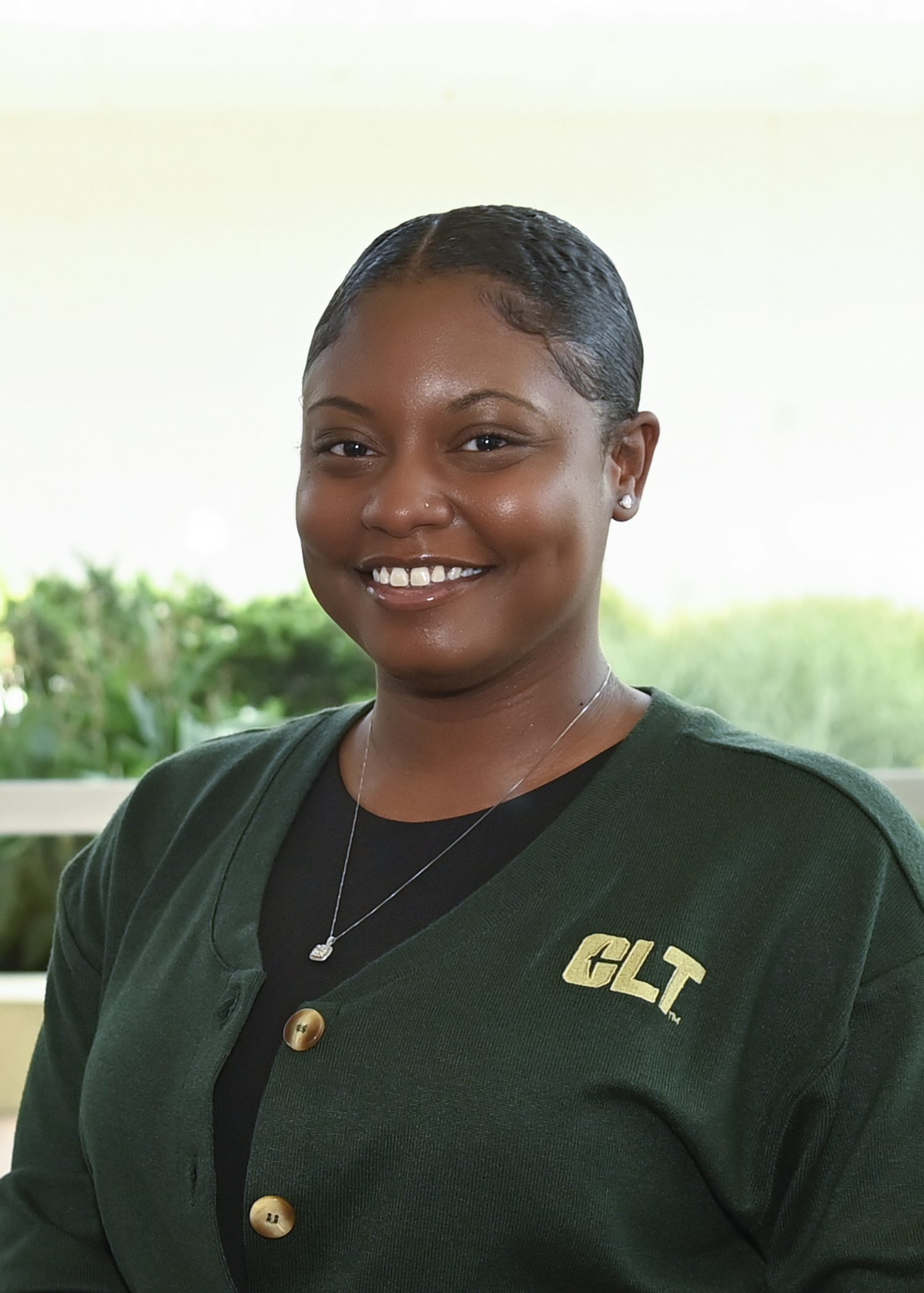 Samantha Floyd - Human Resources